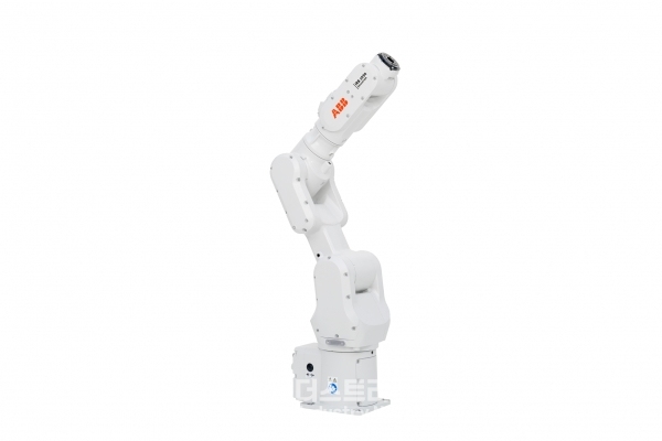 ABB, STEM 인증받은 교육용 로봇 ‘IRB 1090’ 출시